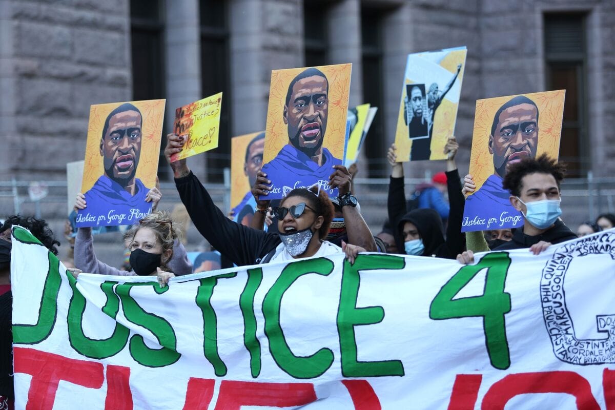 FBI Ousts Agents Who Knelt During 2020 Racial Justice Protests